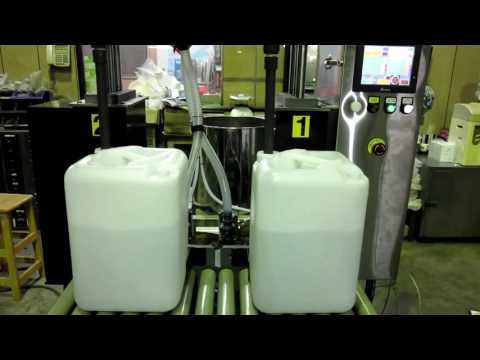 16-CM-L12200W-PVC Semi Automatic Liquid Weighing Filling machine