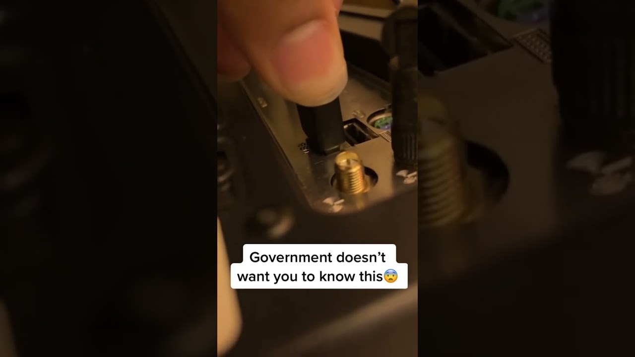 mark zuckerberg usb connect disconnect