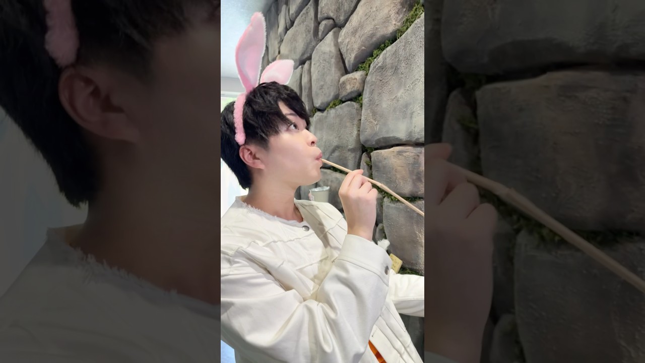 DRINK WITH A GIANT CARDBOARD STRAW！#asmr