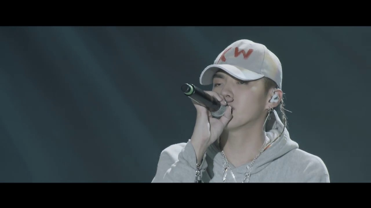 Kris Wu ft Kevin Shin - Lullaby (Mr Fantastic Birthday Concert)