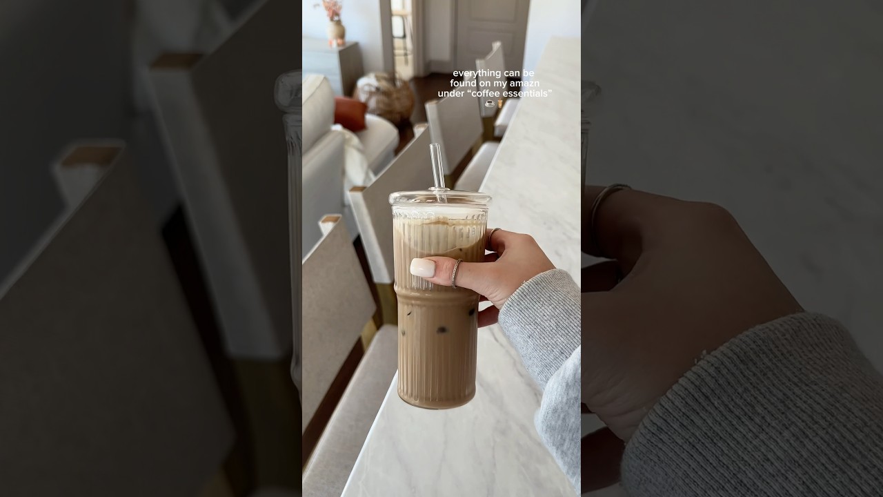 iced coffee🧋 #coffee #coffeetok #asmrcoffee #coffeetime #coffeebar #asmr #satisfying #asmrsounds