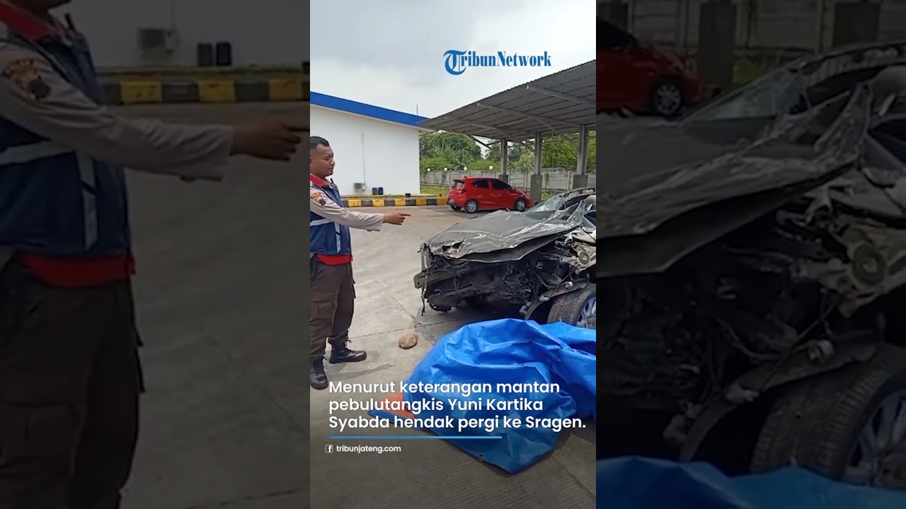 Ringsek! Ini Penampakan Mobil Toyota Camry Syabda yang Alami Kecelakaan Maut di Tol Pemalang ...