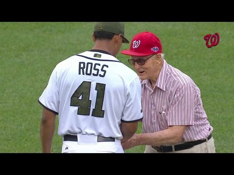 SD@WSH: WW2 veteran takes part in first ball ceremony