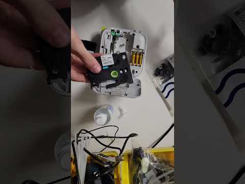 How to Swap a Cartridge on a Brother P-touch Label Maker