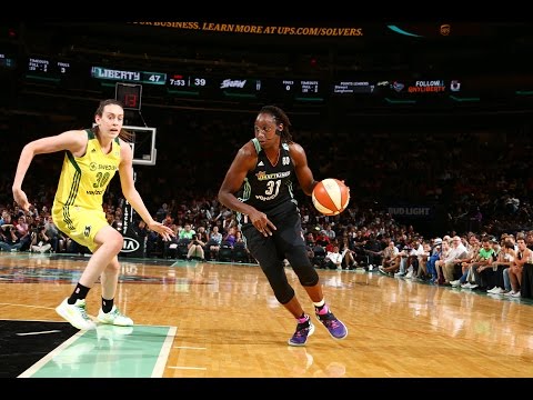Duel in the Garden: Tina Charles vs. Breanna Stewart