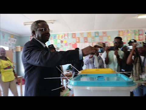 Video | Namibia: IPC opposition party leader Panduleni Itula votes in ...