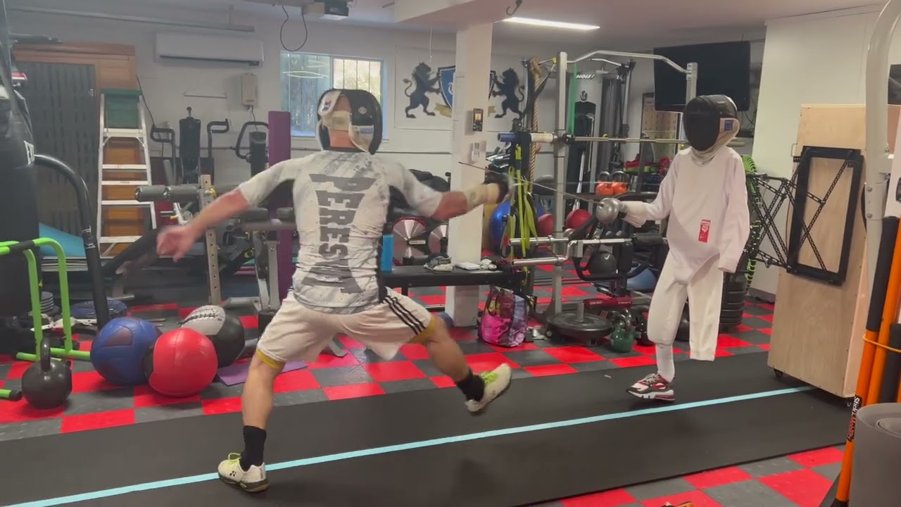 Home - WOLF fencing training dummy