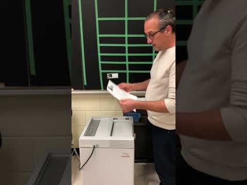 How to use the paper shredder