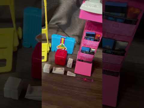 Barbie doll size playset juniors doll flight attendant