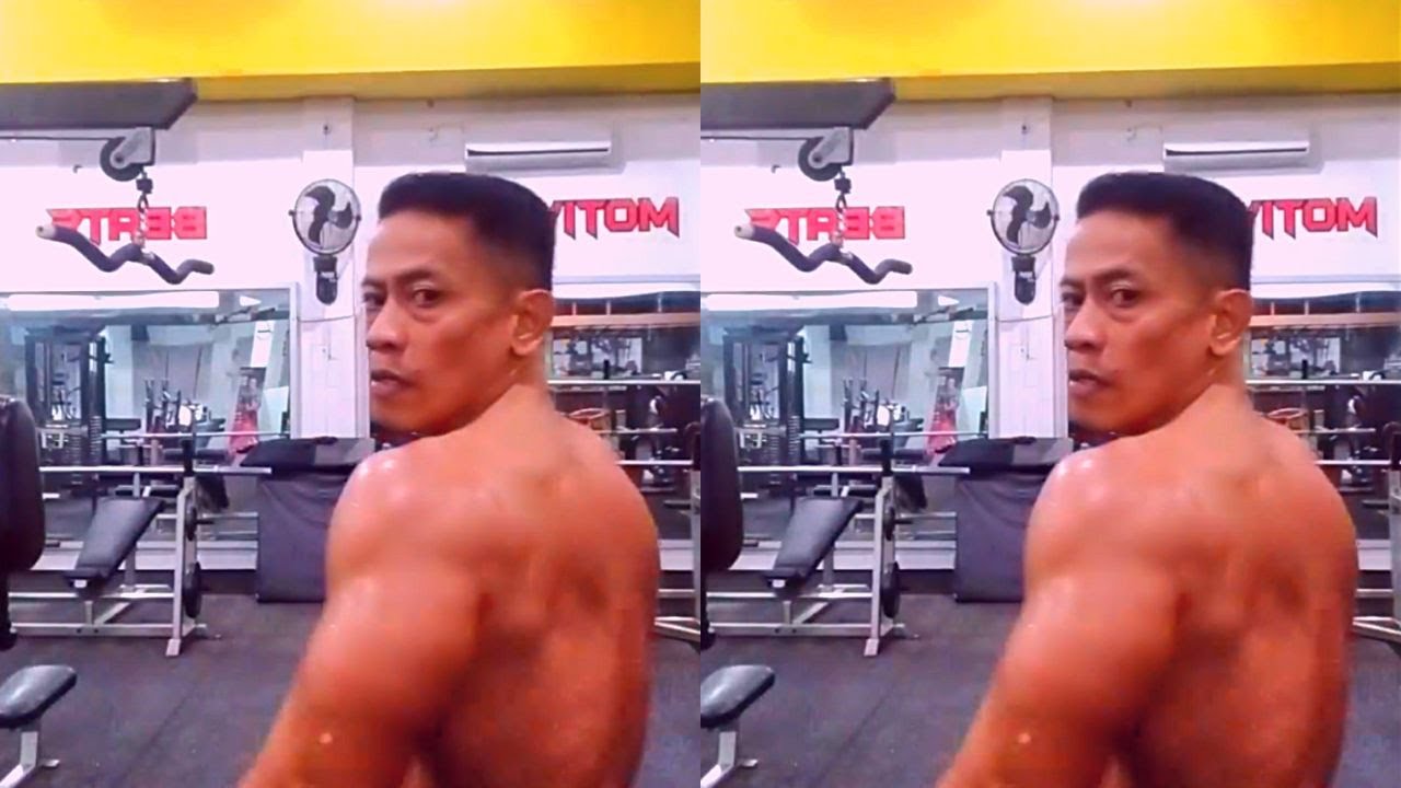 Indonesian Bodybuilder Muscle Flexing #50