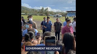 Duterte takes off mask during Albay visit; social distancing not enforced