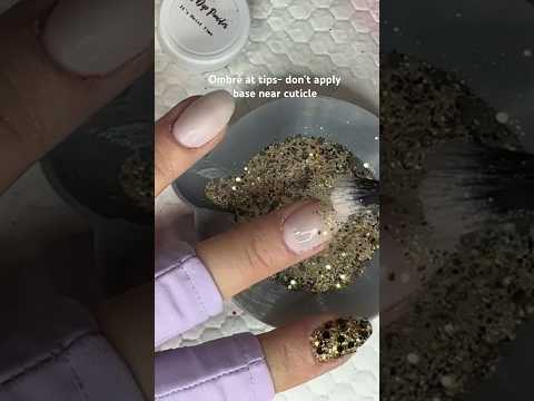 Tips for glitter ombré nails with dip powder ✨ #nailtutorial #dippowder #diynails