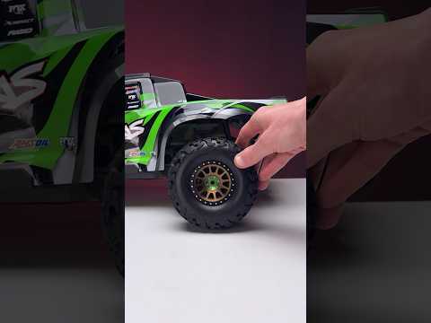 New Pro Scale aluminum wheel system from Traxxas for Maxx Slash and UDR. Choose your perfect combo!