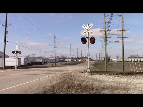 County Road 200 West Railroad Crossing #2 - CSX 4226 Switching in Frankfort, Indiana