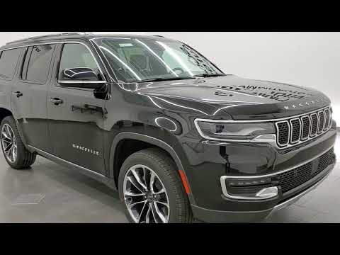THE ALL NEW 2022 JEEP WAGONEER SERIES III PREMIUM DIAMOND BLACK WALKAROUND OVERVIEW FULL REVIEW