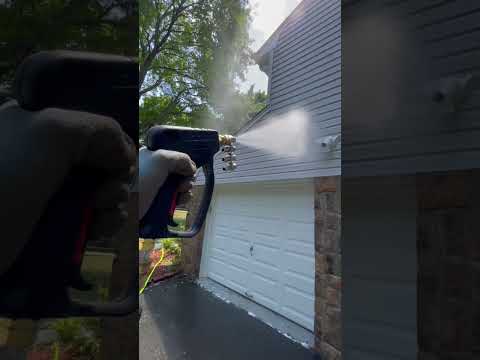 Algae Covered Siding | Soft Washing with Jrod Tip