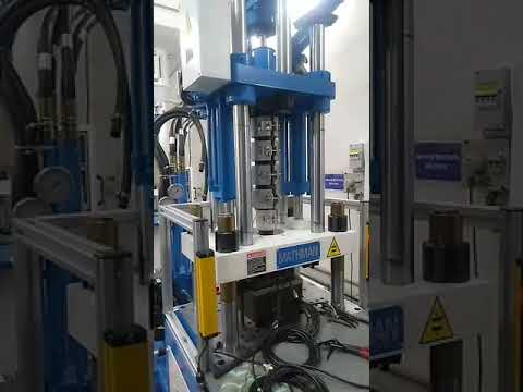 Vertical Injection Moulding Machine - 30 Ton Vertical Insert Screw ...