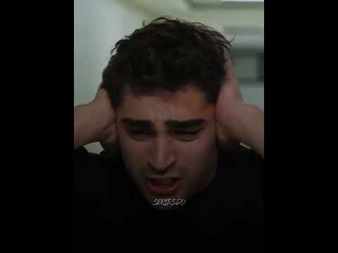 This scene ???? I can’t stop to cry???? #yalıçapkını #seyfer #ferit #seyran #mertramazandemir