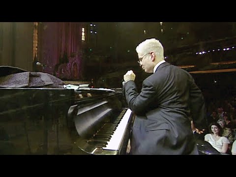 MalagueƱa - Pink Martini | Live from Portland 2005