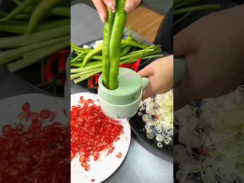 Electric vegetable cutter chopper
