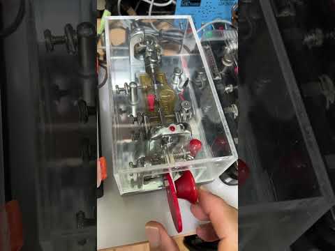 The Morse code by four bug keys (GHD/J-36/Vibroplex/Himond)