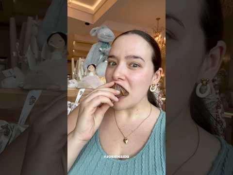 Honest review at NEW Disney Cake Bake Shop! 🍫 Do you think it’s worth these prices? 👀 #disneyfood