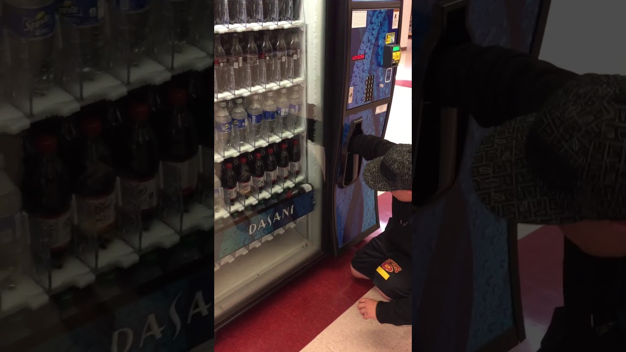 Soda Vending Machine LIFE HACK!!! How to get a free soda!!! (Not Clickbait)