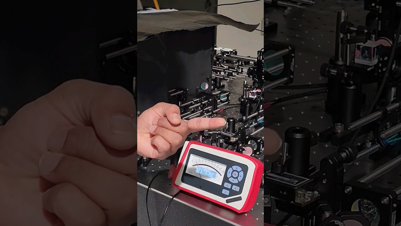 Putting a finger on the laser set-up! Laser alignment! #quantum #quantumphysics #experiment #lasers