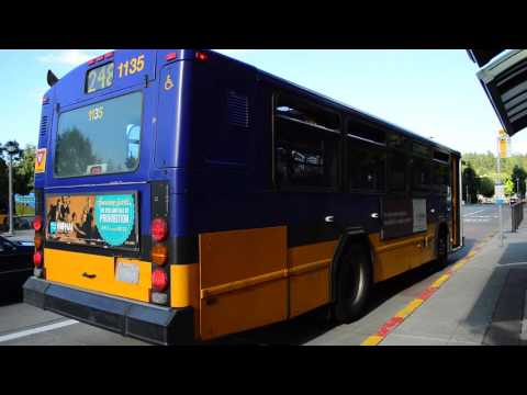King County Metro 2000 30ft Gillig Phantom 1135 On The 248 @ Redmond Transit Center