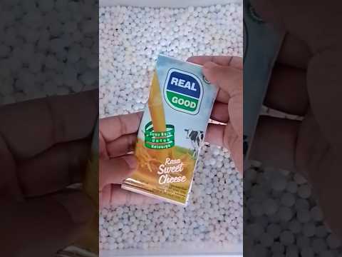 mencari dan menemukan jajanan susu real good didalam box streofom #huntingjajan #jajanan #realgood