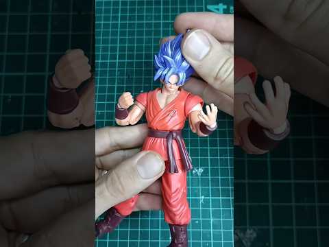 repaint de Goku súper Saiyan Blue kaioken de Dragon Ball súper stars con acrílicos