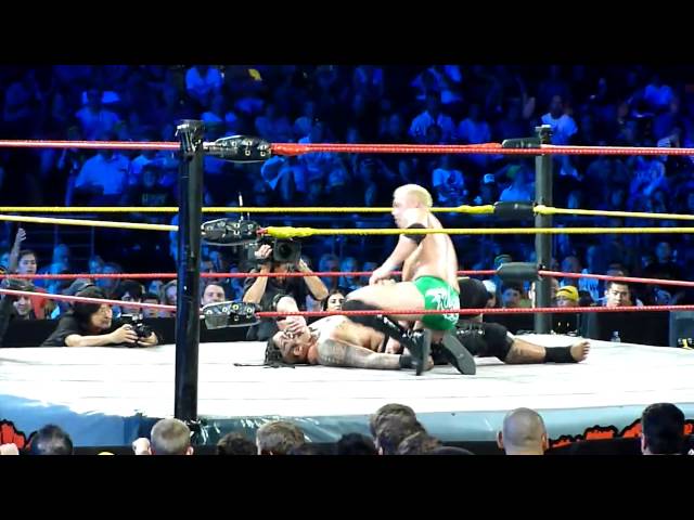 5 Wrestlers who passed away at a young age