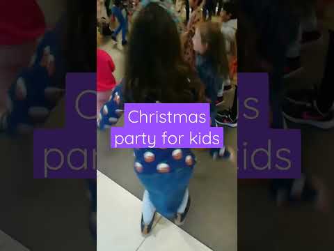 Christmas party for kids.gifts💝 alot of fun💚games music 🎅 Christmas food ☃️#meri duniya mala Karamci