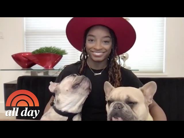 Does Simone Biles have pets?