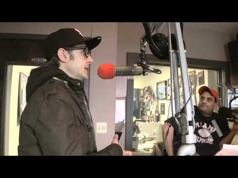 Springfield/Columbia: Alice 95.5 Radio Ambush - Houlihan's + VH1 Save The Music Foundation