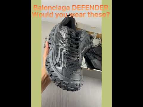 Yes or no?#balenciaga#bakenciaga defender#defendersneakers#tracks#unboxing#shorts
