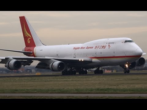 Yangtze River Express Boeing-747 B-2435 landing 18R Schiphol