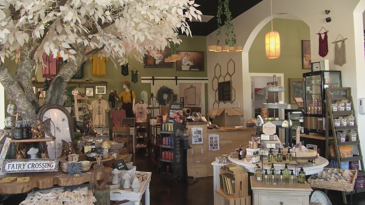 Mahomet 'beetique' honey shop continues expanding, buzzes with business