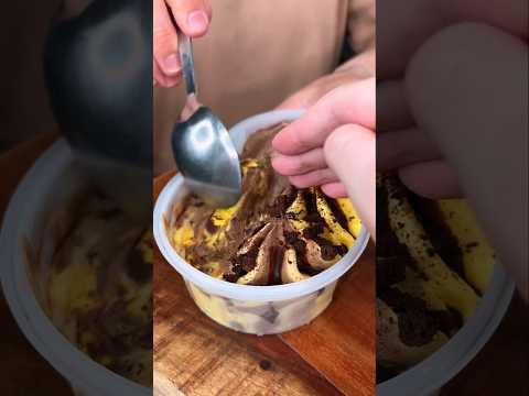 What is the BEST way to eat CHOCO ICE CREAM with your sibling?Flat or hand scoop?πβ€οΈπ¦| CHEFKOUDY