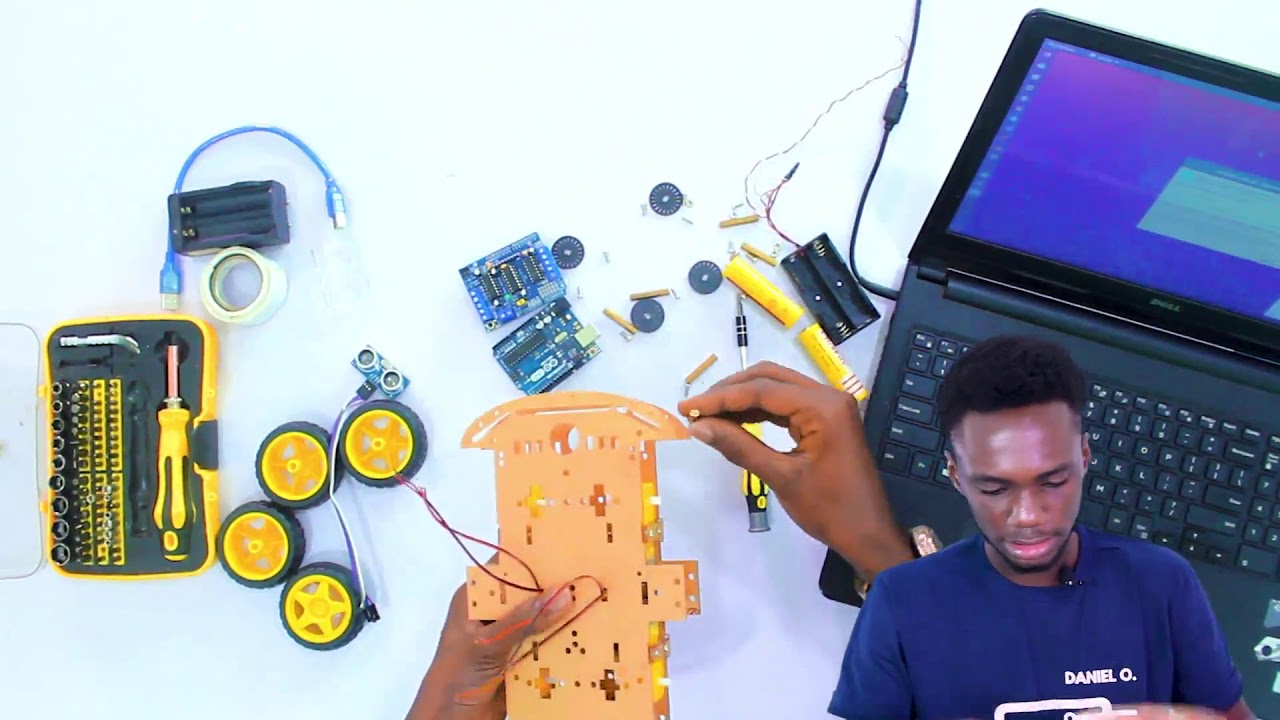 Training  How to create and assemble your first robot