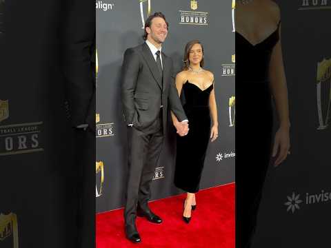hailee steinfeld and josh allen at nfl honors