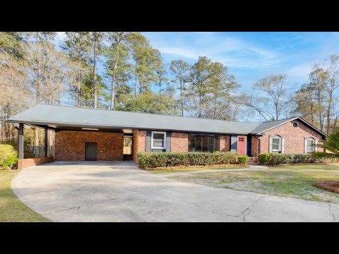 313 Runnymede Lane, Summerville, SC Presented by Bright City.