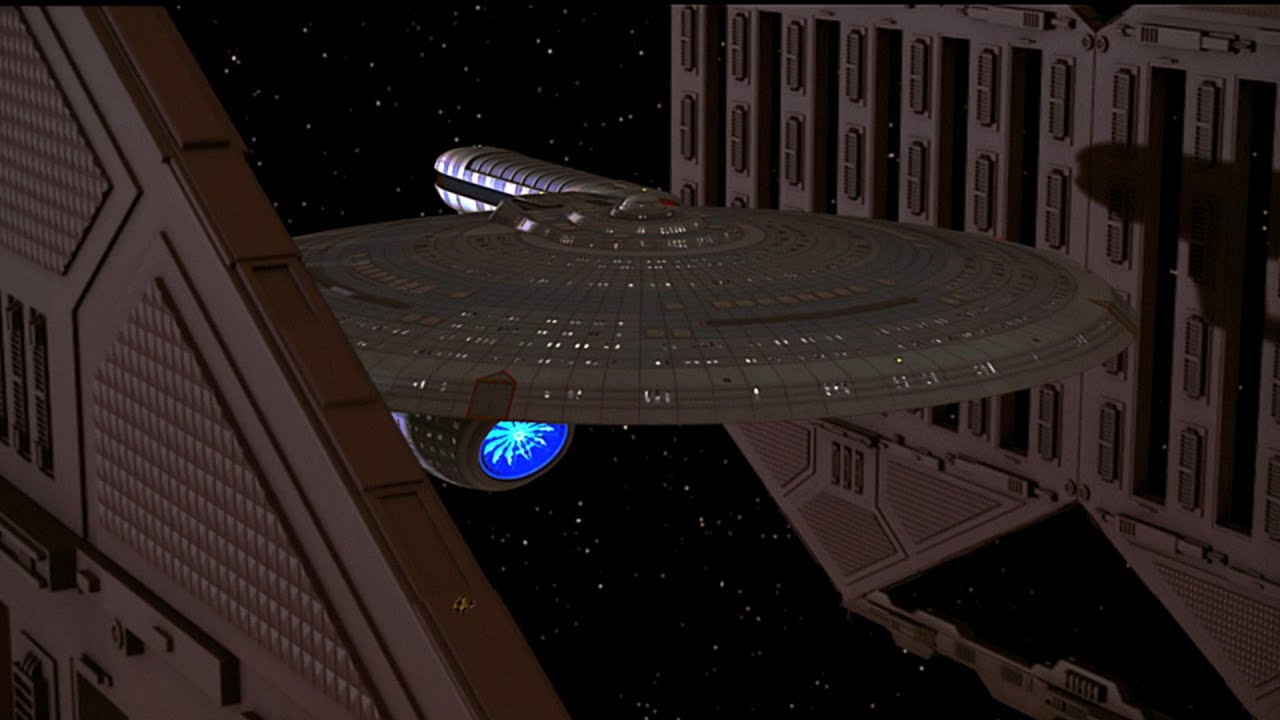 Enterprise-C Arriving at Remmler Array -  Lightwave 3D