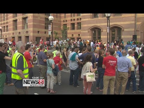 New Haven Rising rally gathers hundreds for new jobs protest