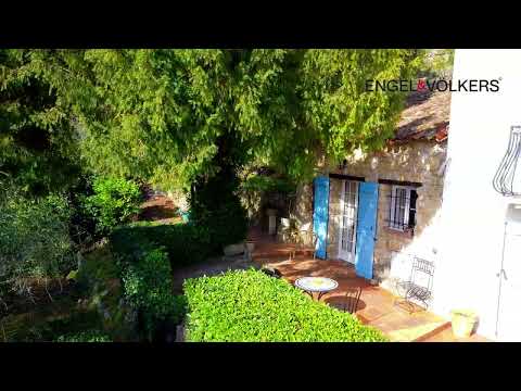 Provencal farmhouse with swimming pool