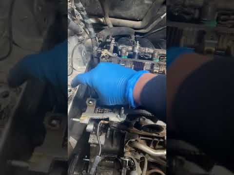 Cylinder head removal