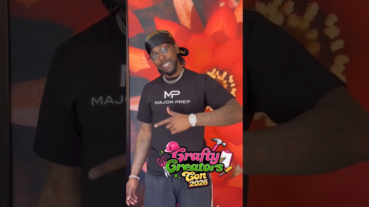 Roscoe Dash performing at Crafty Creators Con