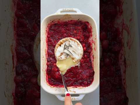 Baked Brie & Cranberry | FeelGoodFoodie