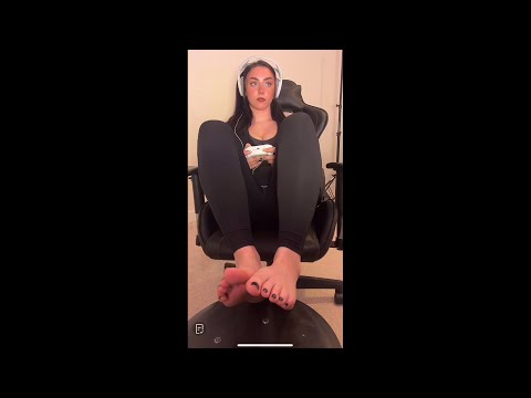 Alice is Delectable π€π€ #feet #francisk25 #leggings #aliceowen