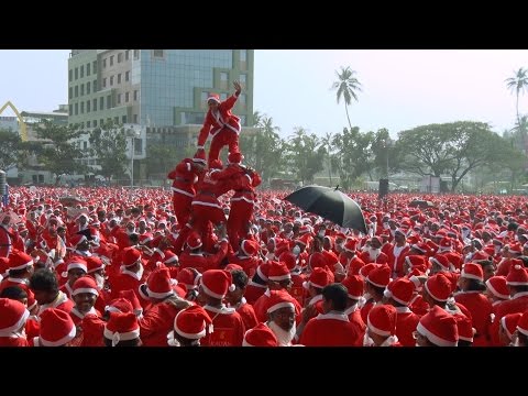 Buon Natale - Santas Create Guinness World Record | Kerala Tourism